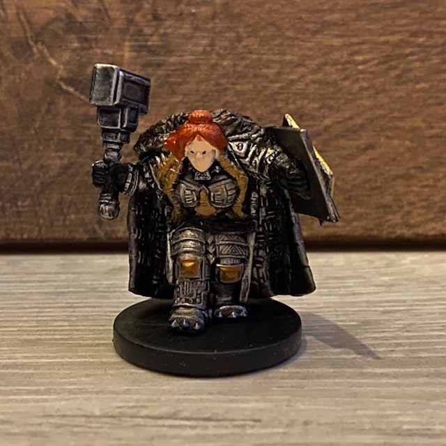 Dwarf Shieldmaiden, Dungeons of Dread, D&D Miniatures - Dungeons & Dice
